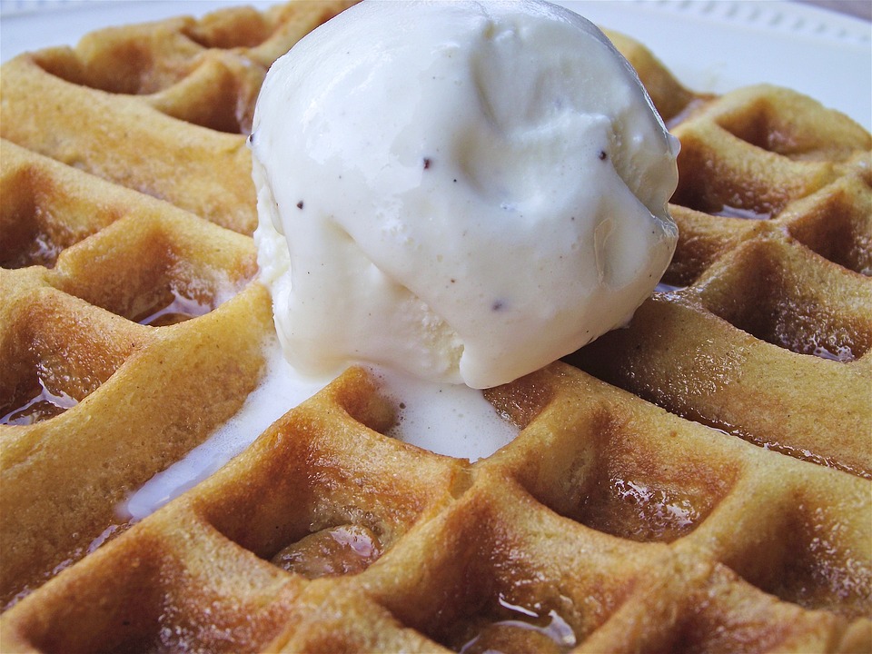 Ice Cream for Breakfast + Other Brunch Party Options